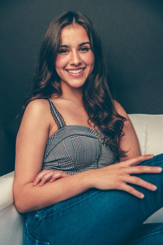 Boomerang Music | A norte-americana Julia Wheaton lança a música “Você”