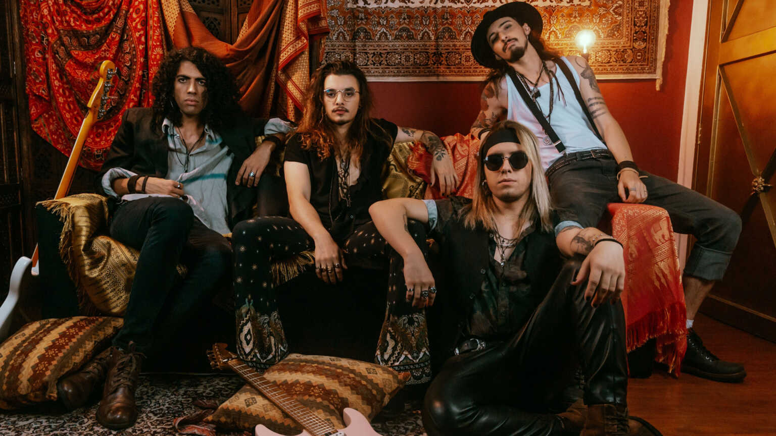 Boomerang Music | Electric Gypsy lança álbum de estreia nas plataformas ...